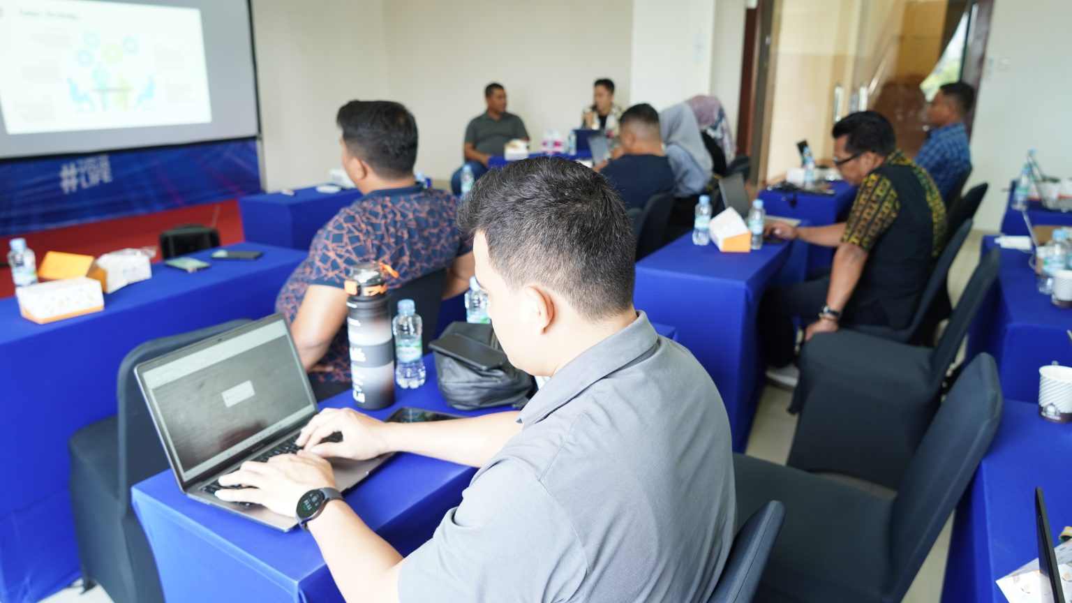 Meeting Evaluasi & Review ION Network Semester 1 - Tahun 2024 - ION ...
