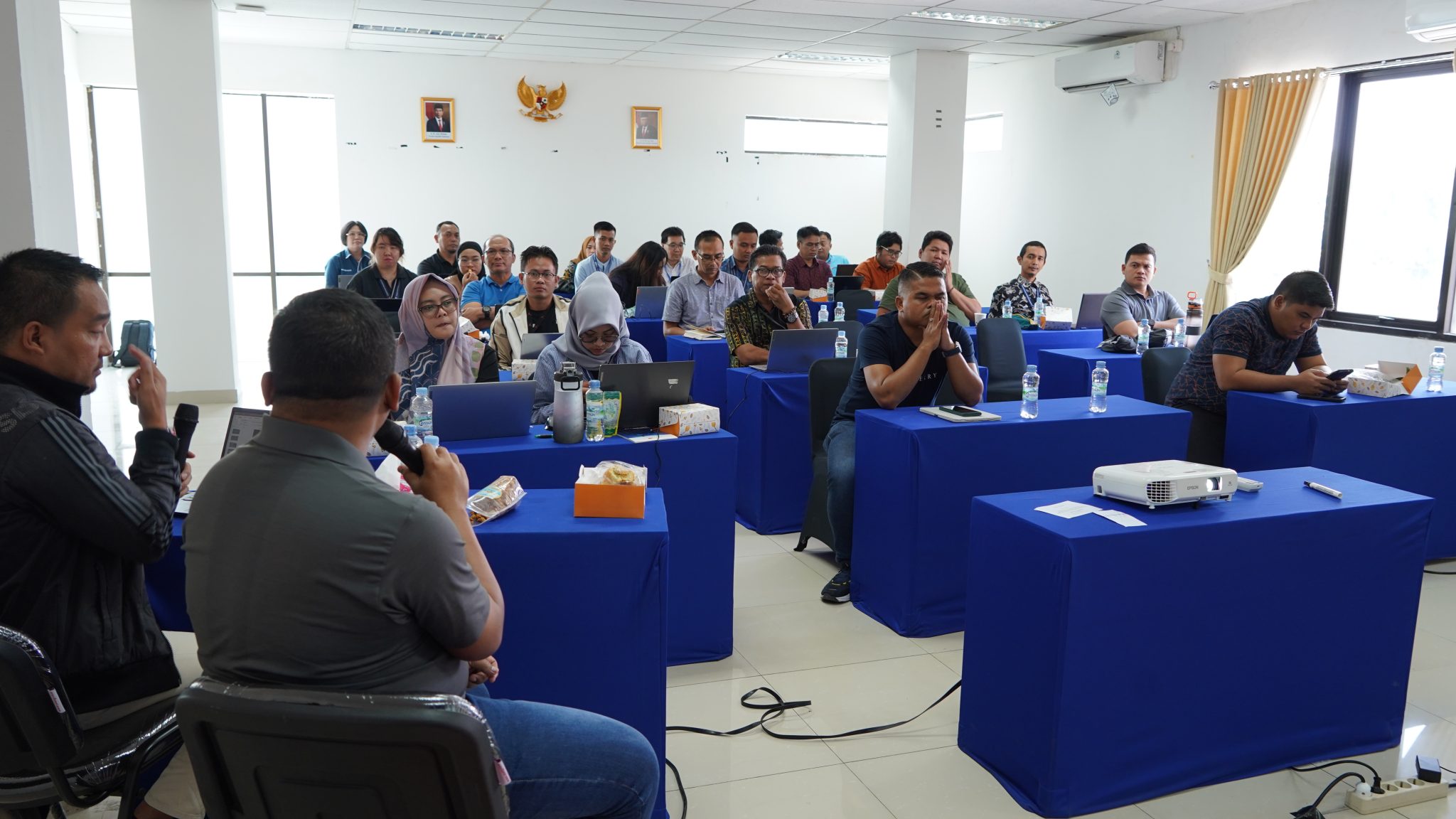 Meeting Evaluasi & Review ION Network Semester 1 - Tahun 2024 - ION ...