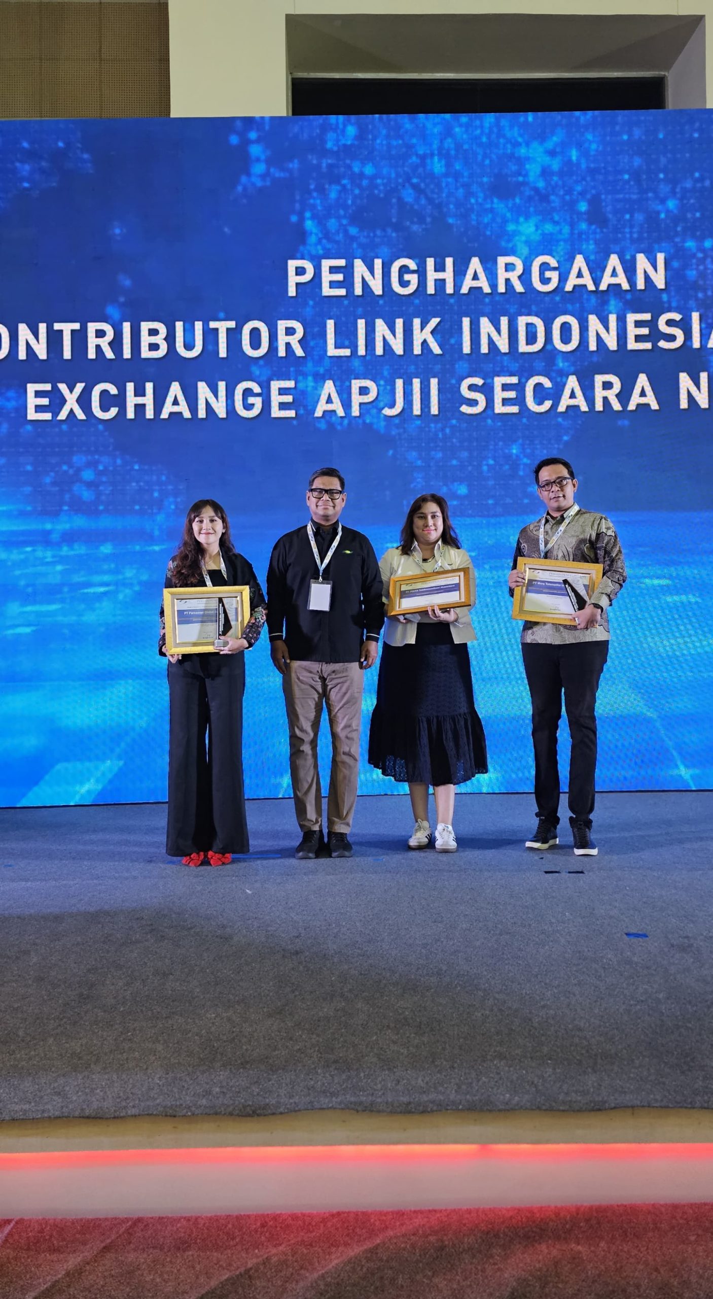 PT. Parsaoran Global DataTrans atau HSPNet (ION Enterprise) Menerima Penghargaan Kontributor ...